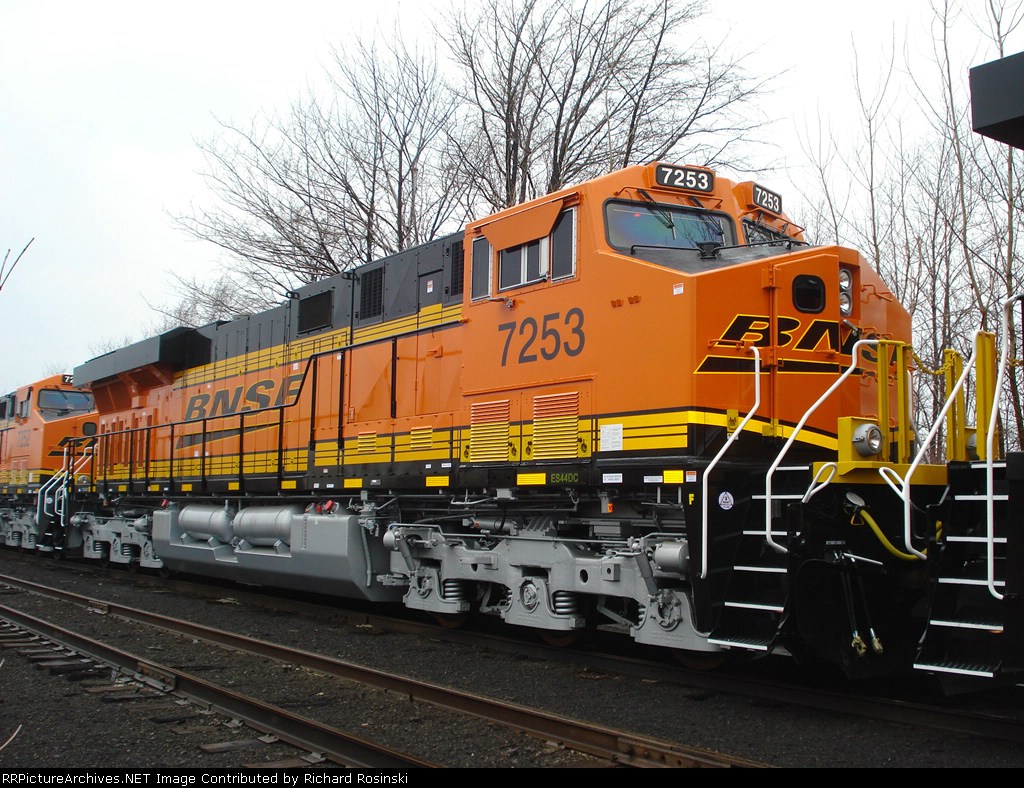 BNSF 7253